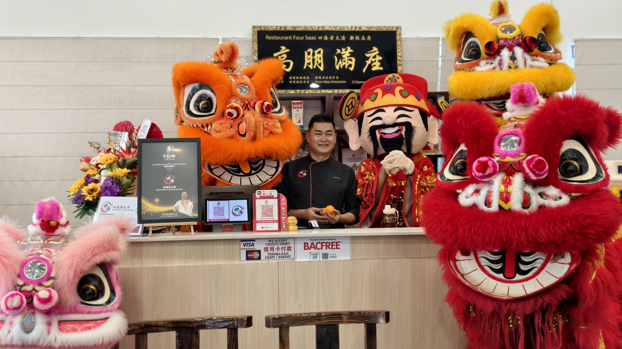 Restaurant Four Seas Sets ASEAN Record for Authentic Traditional ...